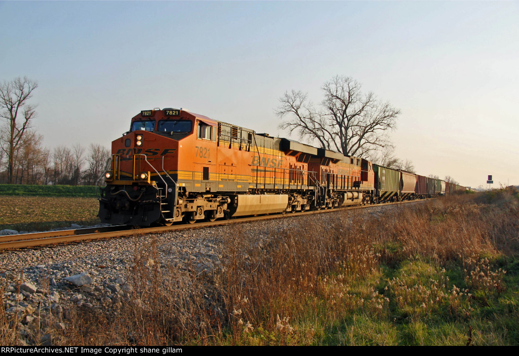 BNSF 7821 Heads Nb with a grain train in tow.